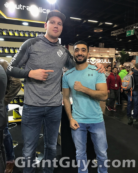 Giant Guys
